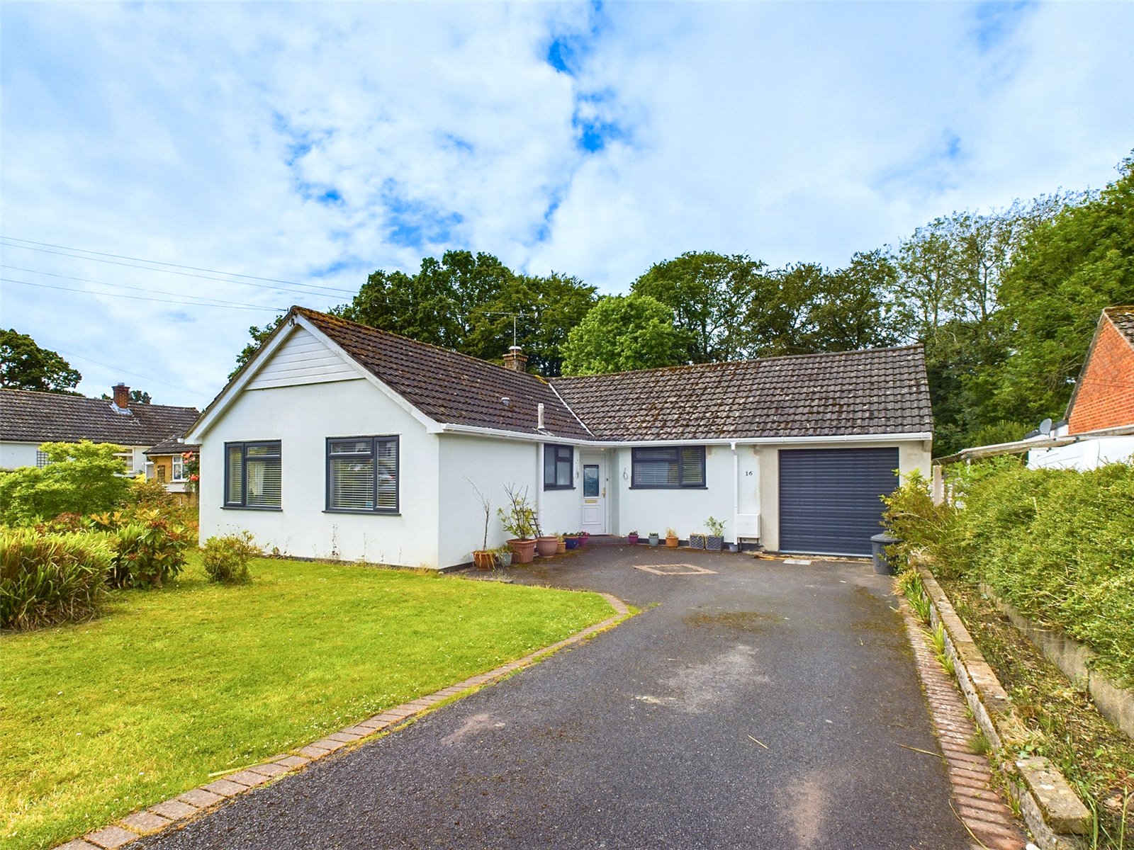 Bransgore Gardens, Bransgore, Christchurch, Dorset, BH23 8JD | Slades ...